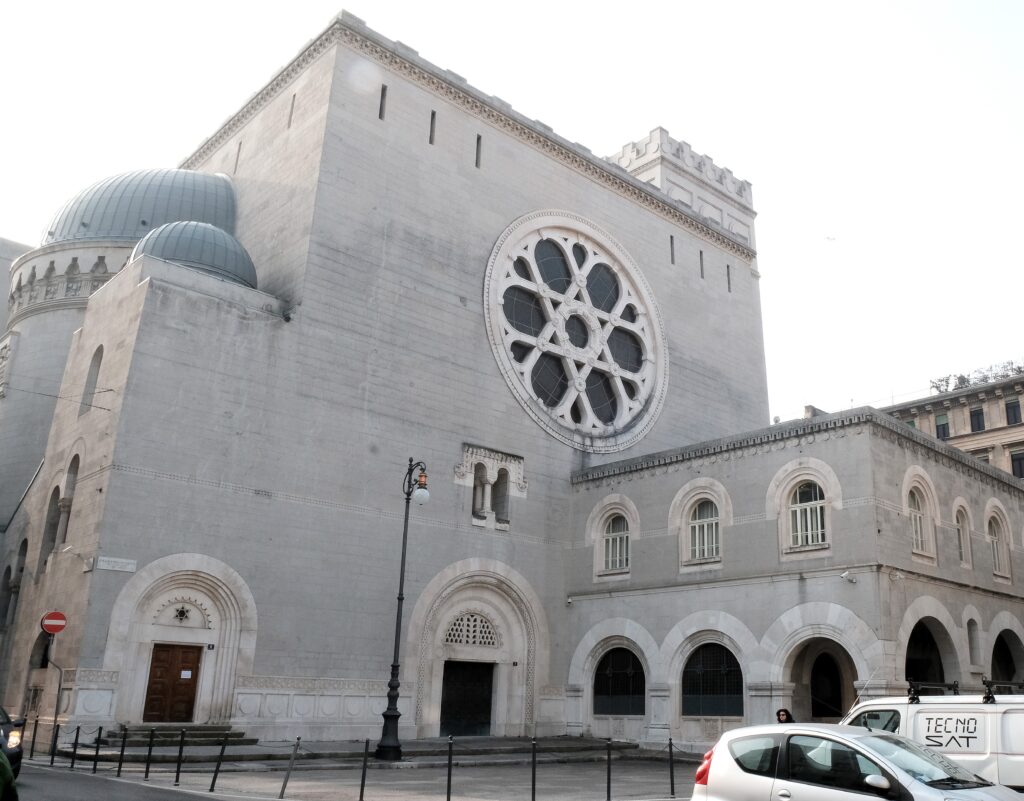 THE SYNAGOGUE OF TRIESTE - Remember Adrijo