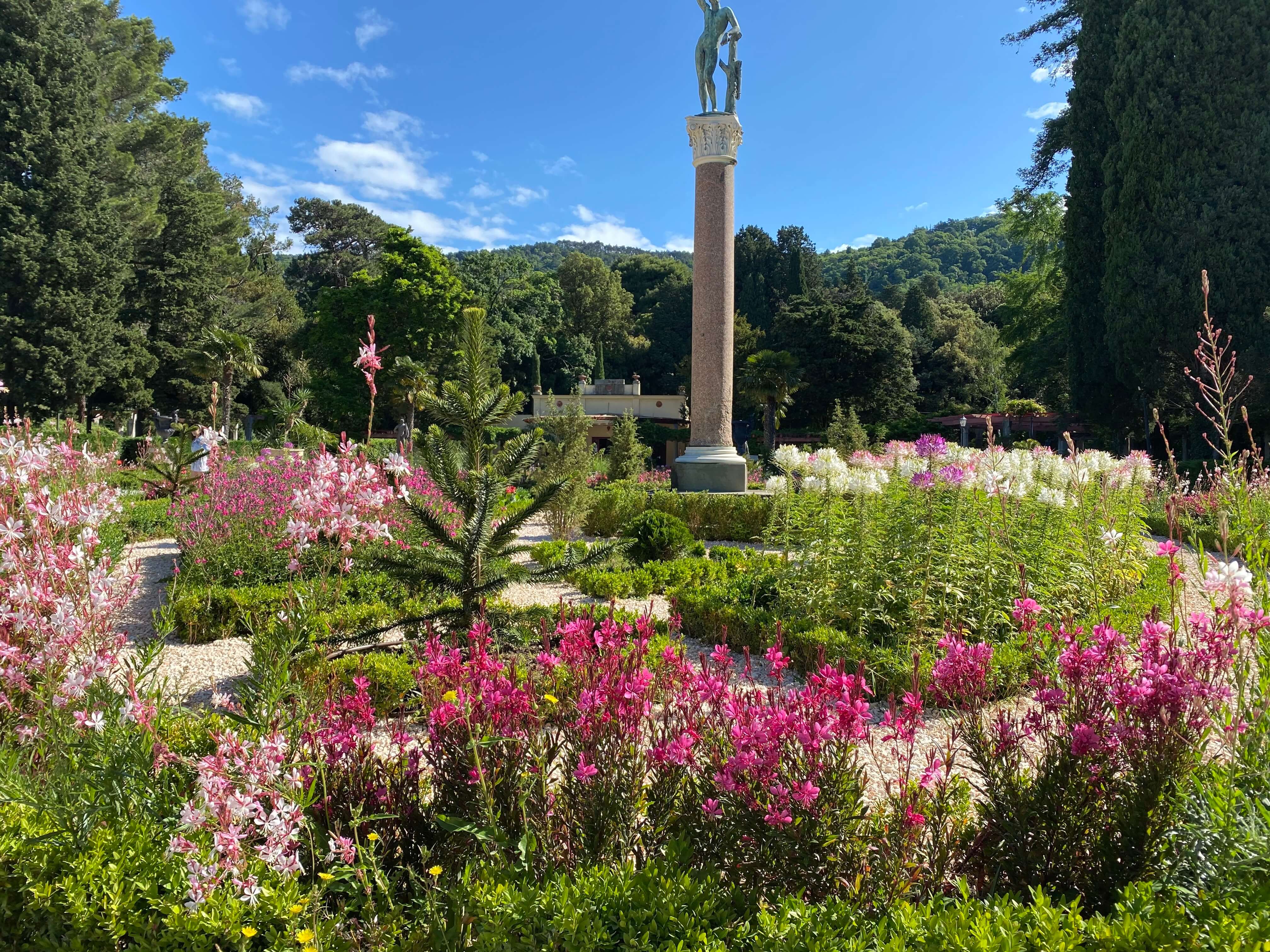 IL PARCO DEL CASTELLO DI MIRAMARE, UN MUSEO VERDE - Remember Adrijo